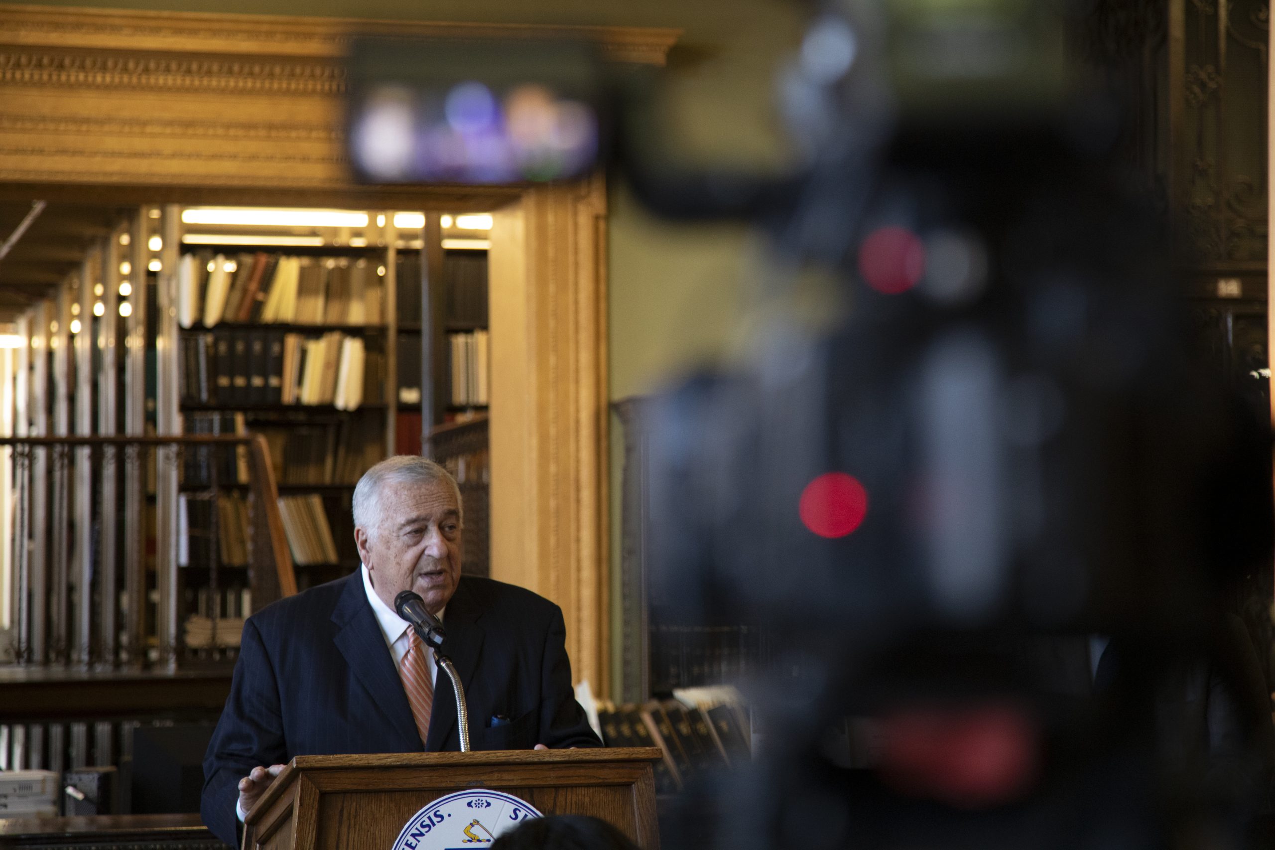 Transparency fight escalates as House votes to limit its exposure to ...
